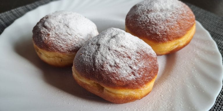 Kaj skuhati na pustni torek? Krofi ja, a naj bo jedilnik uravnotežen